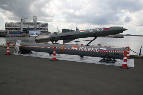 India defies China, Agrees for the sale of BrahMos supersonic ramjet ...
