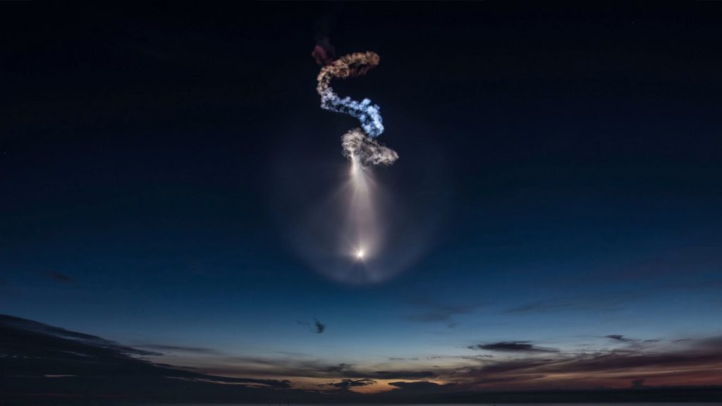 SpaceX Falcon 9 Second Stage Merlin Vacuum Engine & Dragon Spaceship ...